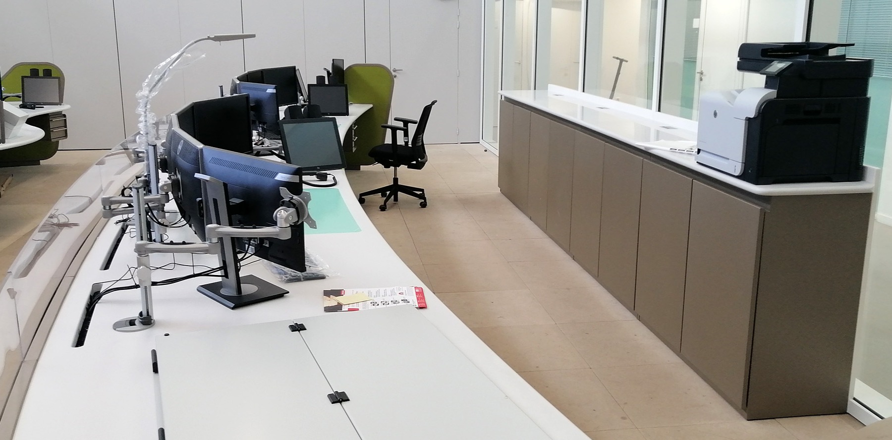 Claux Supervision / Conception et aménagement d'espaces de travail ...