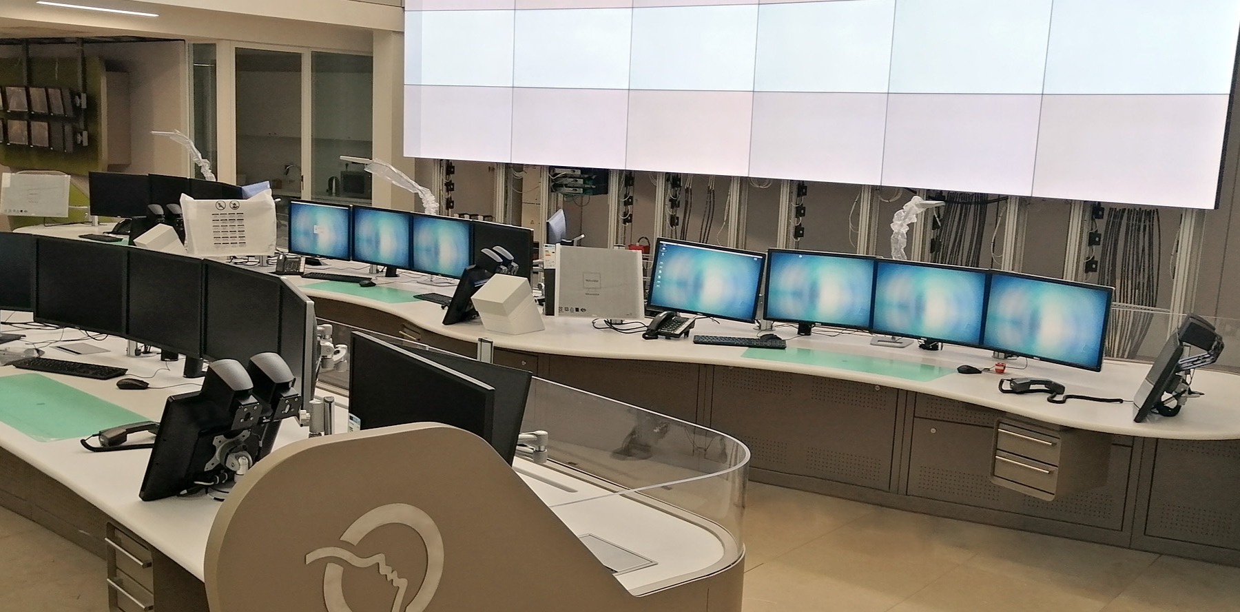 Claux Supervision / Conception et aménagement d'espaces de travail ...